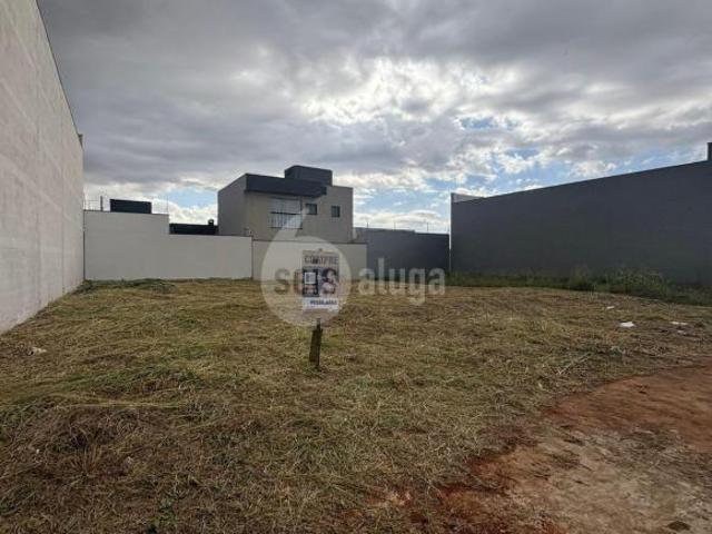 Terreno Comercial à Venda em Santa Bárbara d&apos Oeste, 250m²