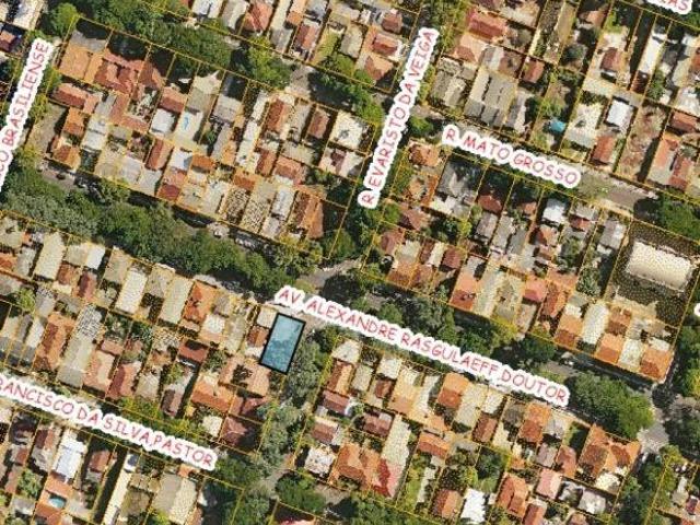 Terreno comercial Av. Alexandre Rasgulaeff