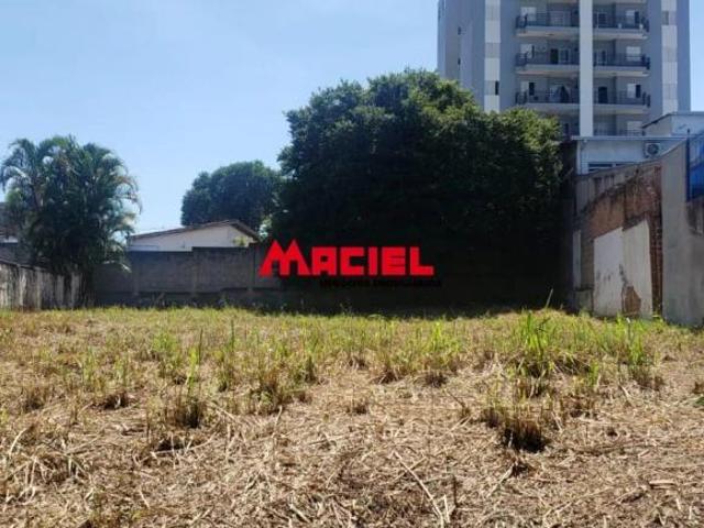 TERRENO COMERCIAL CENTRO