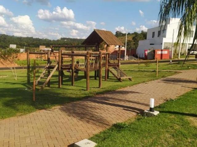 Terreno comercial com 2038 m2 no Terras de Santa Ana | É aqui na Rosa e Rangel Consultoria e Assesso