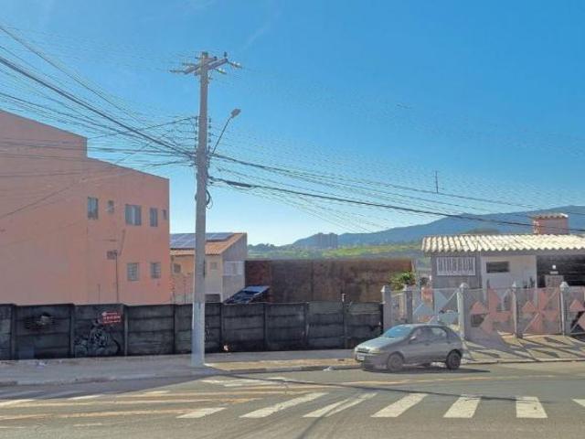 Terreno Comercial com 385m², de frente para Av. principal do Jardim Cerejeira