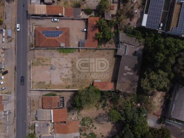 Terreno comercial com mais de 1.100 m² no bairro Quilombo