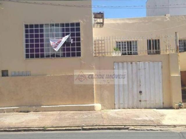 Terreno Comercial 448 metros quadrados, com uma construção antiga, Rua Joaquim Murtinho, Centro em C