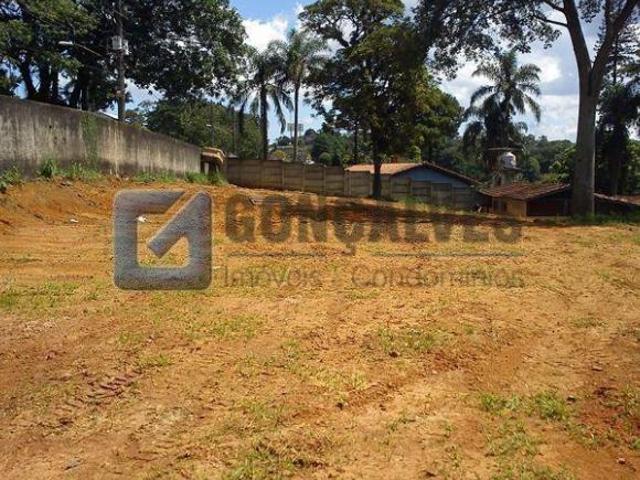 Terreno Comercial de 4.395 m² à venda em Batistini, SBC