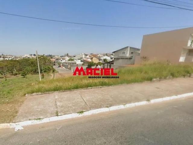 Terreno Comercial de 345m² no Jardim Santa Júlia Frente ao Parque, Excelente Visibilidade