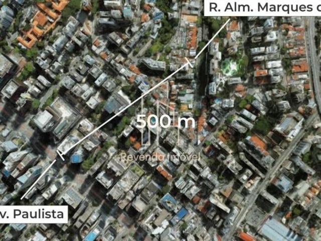 Terreno Comercial de 357m² na Bela Vista, São Paulo: Oportunidade Única na Avenida Paulista!