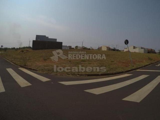Terreno comercial de Esquina em Rio Preto