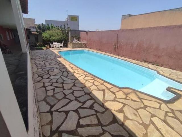 Terreno Comercial Lote de 800m² 3 Quartos Piscina na Rua 03 em Vicente Pires