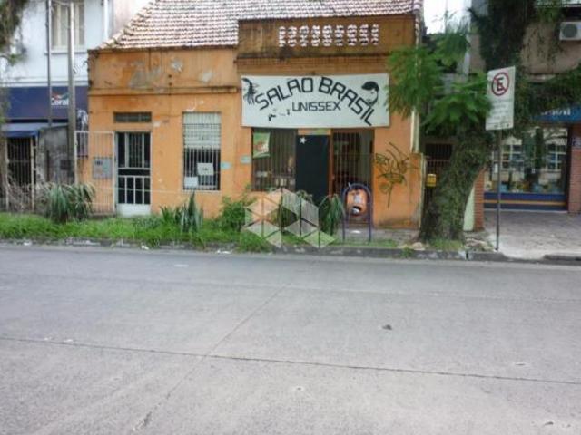 Terreno comercial medindo 1.106,60 m² na Av. Presidente Franklin Roosevelt, bairro Navegantes