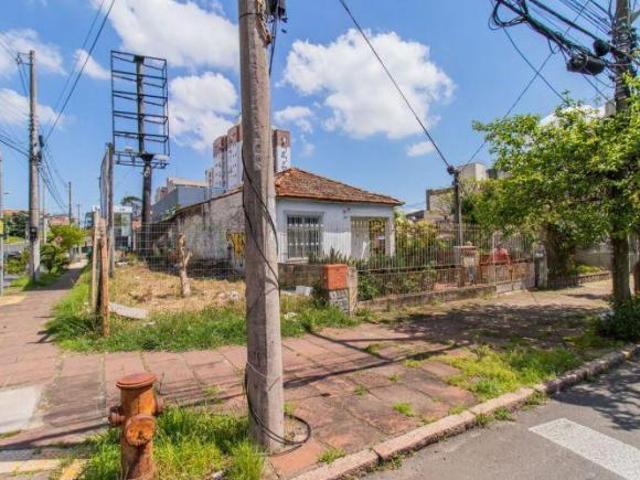 TERRENO COMERCIAL na avenida João Wallig em Porto Alegre