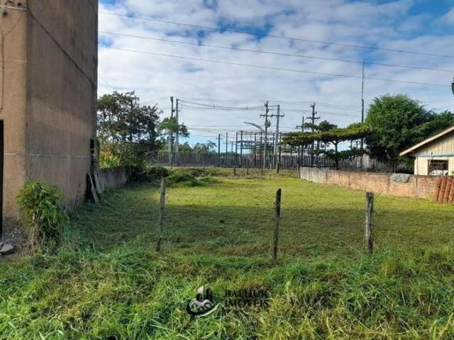 Terreno comercial na praia