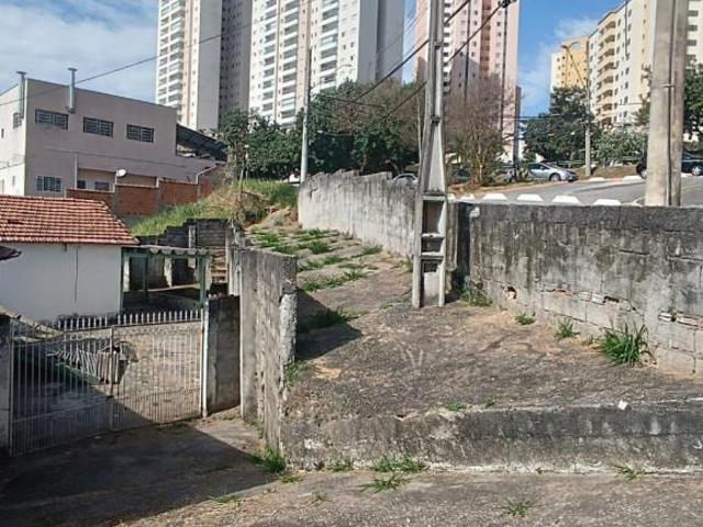 Terreno comercial no Jardim Satélite
