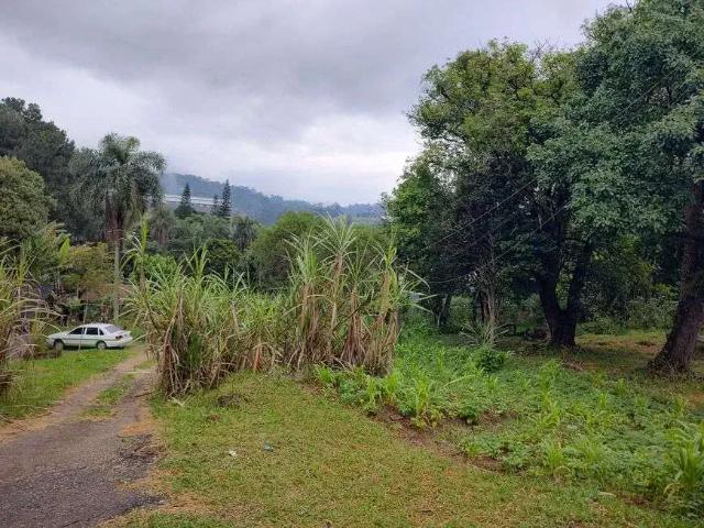 Terreno comercial para Venda em Embu das Artes/SP Gramado