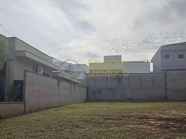 Terreno comercial para Venda em Pindamonhangaba/SP Condomínio Residencial e Comercial Moema Ville