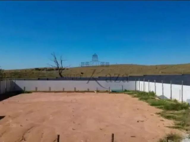 Terreno comercial para Venda em São José dos Campos/SP Condomínio Residencial Colinas do Paratehy
