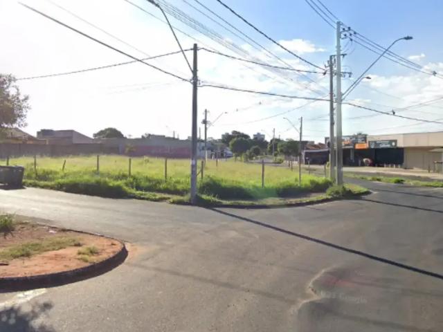 Terreno comercial para Venda em Uberlândia/MG Jardim Célia