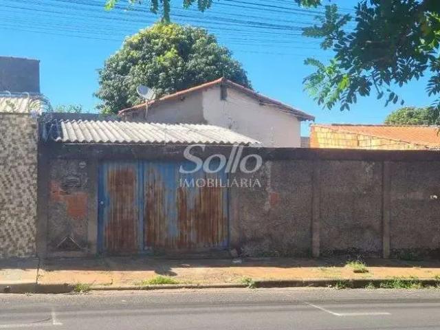 Terreno comercial para Venda em Uberlândia/MG Laranjeiras 3 Quartos
