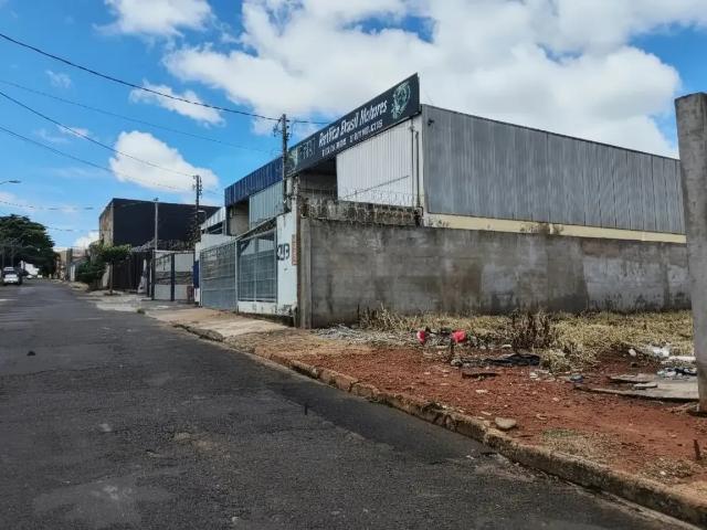 Terreno comercial para Venda em Uberlândia/MG Marta Helena