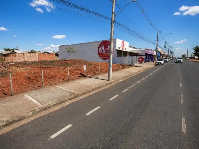 Terreno comercial para Venda em Uberlândia/MG Residencial Pequis