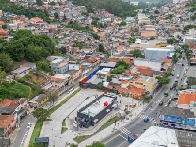 Terreno comercial para venda em Vila Fanton, 1,612m²