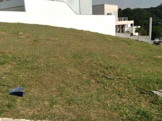 Terreno Cond São Paulo II na Granja Viana