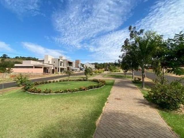 Terreno cond Terras de San Tiago | Aqui na Imobiliária Rosa e Rangel