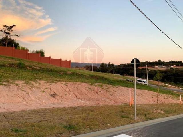 TERRENO CONDOMÍNIO