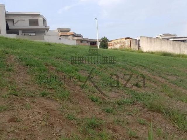 Terreno Condomínio Condomínio Reserva do Paratehy 714,55m²