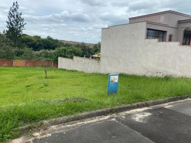 TERRENO CONDOMINIO ÁGUAS DO CAMPO