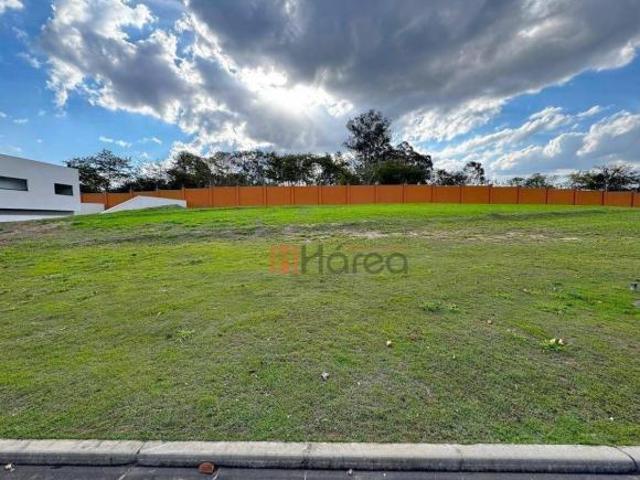 Terreno: Condomínio “Alphaville Castelo” / Cidade: Itu