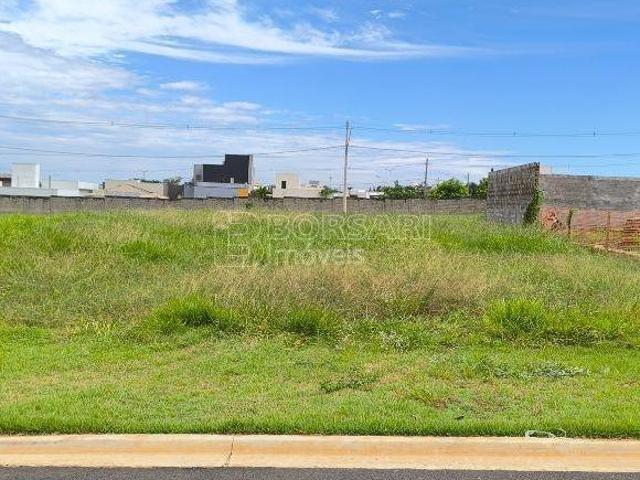 Terreno Condomínio em Araraquara