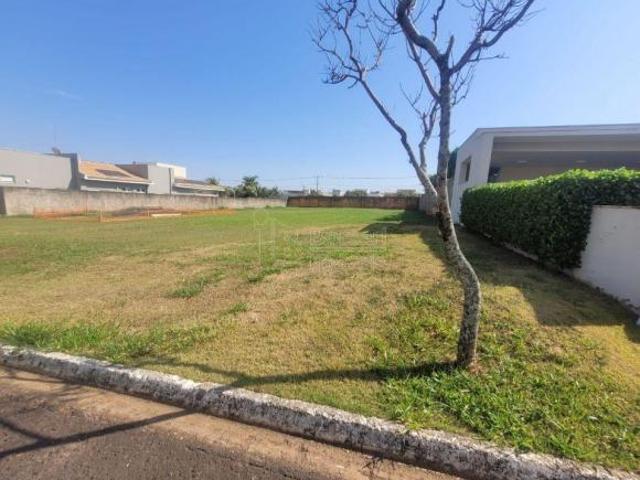 Terreno Condomínio em Araraquara