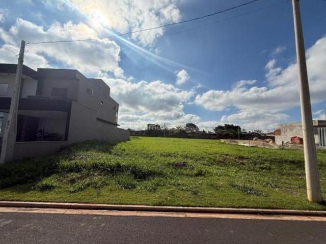 Terreno Condomínio em Araraquara