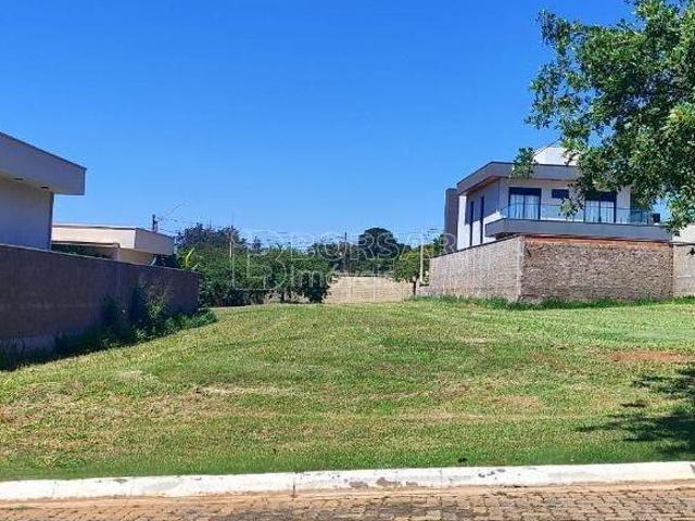Terreno Condomínio em Araraquara