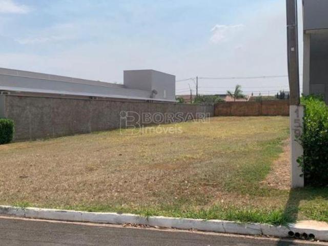 Terreno Condomínio em Araraquara