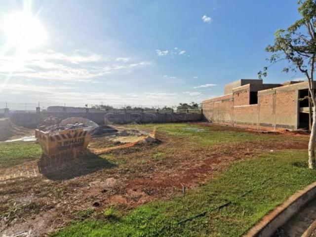 Terreno Condomínio em Araraquara