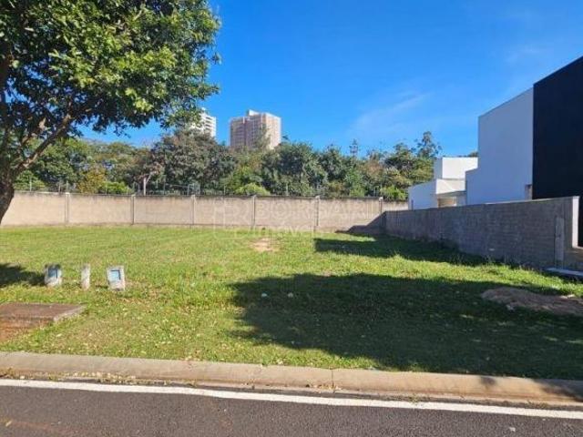 Terreno Condomínio em Araraquara