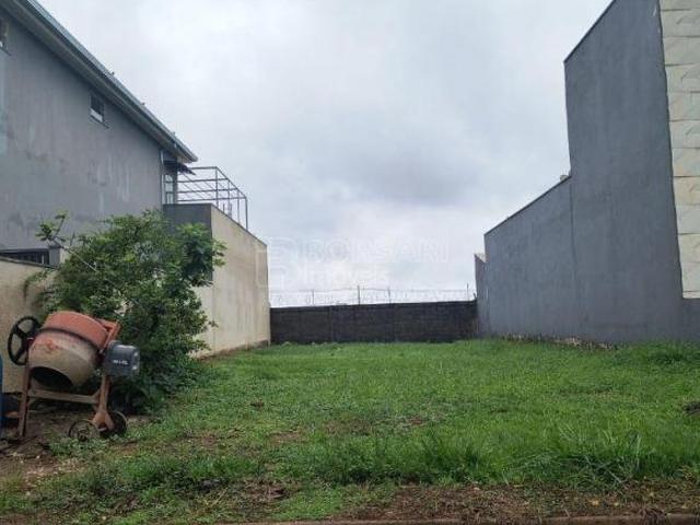 Terreno Condomínio em Araraquara