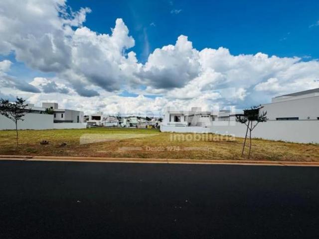 Terreno Condomínio em São Carlos