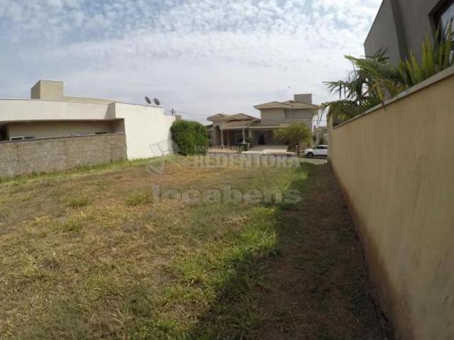 Terreno Condomínio em São José do Rio Preto