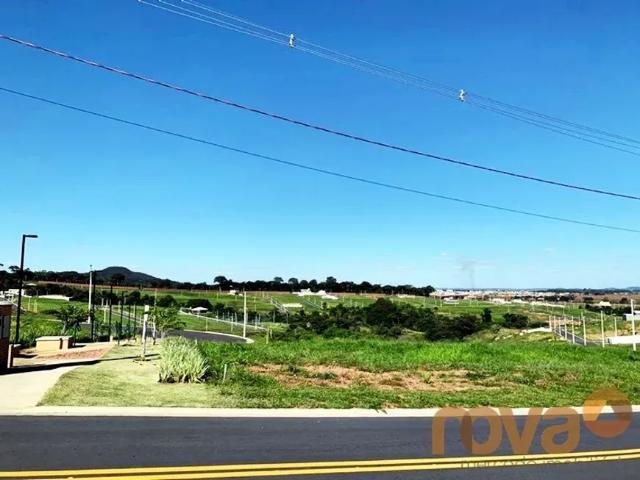 Terreno condominio Jardnis Napoles