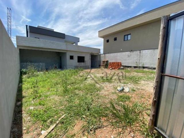 Terreno Condomínio Loteamento Floresta Reserva Aruanã 250m²