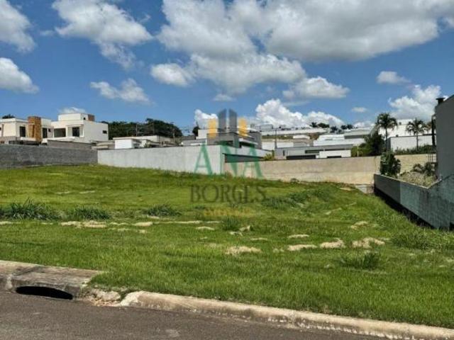 Terreno de Alto Padrão no Condomínio Fazenda Jequitibá