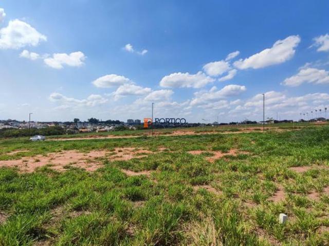 Terreno de alto padrão à venda com 250m² no cond. Mont Blanc em Paulínia/SP