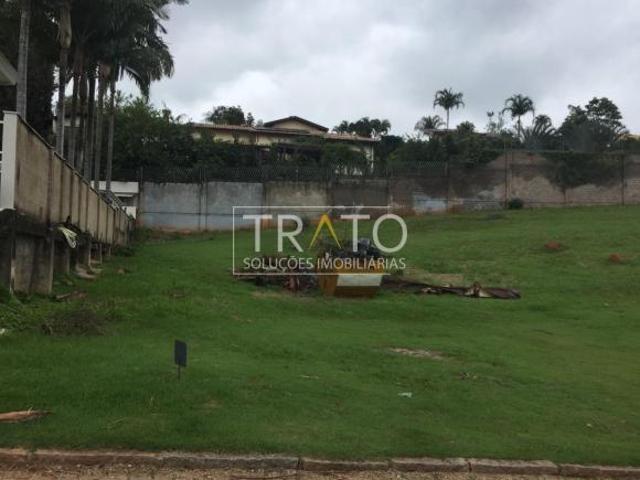 Terreno de alto padrão em condomínio fechado no Gramado