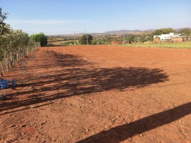 TERRENO DE CHÁCARA 1000m² COMPLEXO TERRA SANTA Trindade Chácara à Venda, 1000.00 por R$ 250000