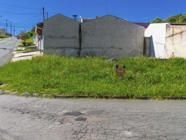 Terreno de esquina 136,41m² Campo Largo