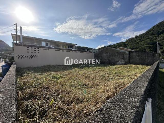 Terreno de Esquina 180 m² – Murado, Aterrado e em Rua Asfaltada
