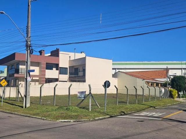 Terreno de Esquina 372 m² Plano, acima nível da rua, bairro Atuba, Linha Verde