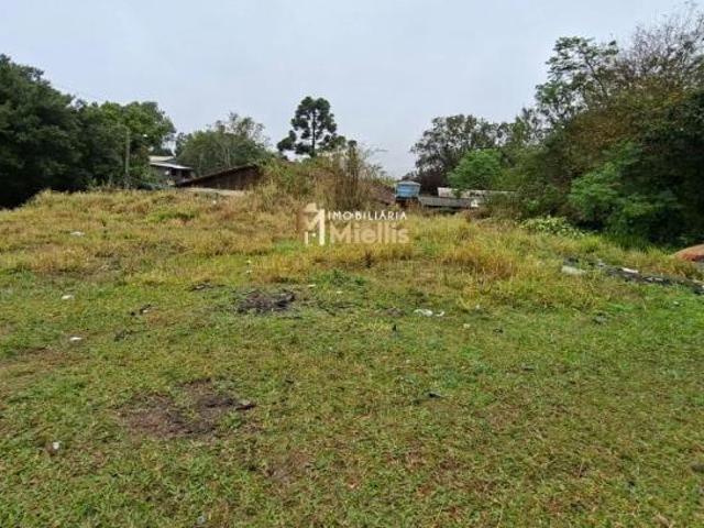 Terreno de esquina com aproximadamente 700 m² à venda na São Tomé!